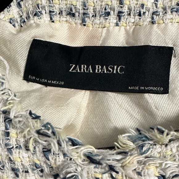 Zara | Jackets & Coats | Zara Basics Cream Tweed Style Blazer Flower Button | Poshmark